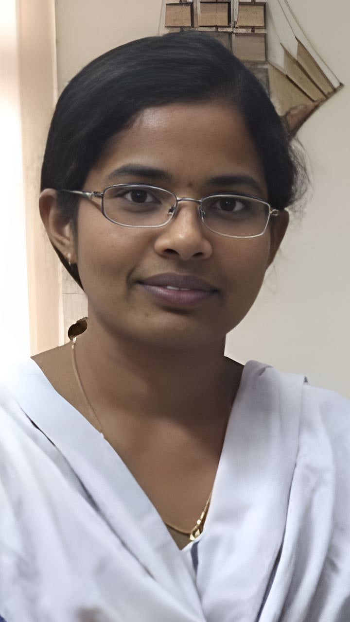 IAS C Vanmathi लहान वयात लग्नाचा प्रयत्न तरी जिद्द नाही हारली, 'ती' शेवटी IAS झाली Who is IAS C ...